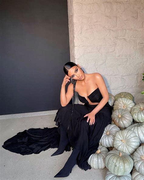 Kim Kardashian Sexy Total Black Look Photos Video The Fappening