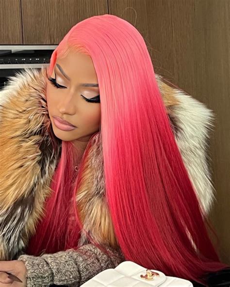 Nicki Minaj Red Hairstyles Nicki Minajs New Two Tone Hair Is Giving