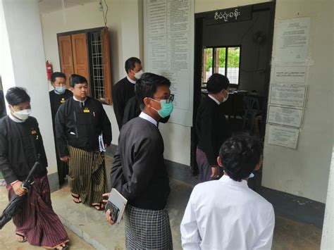 ရှမ်းပြည်နယ်တရားလွှတ်တော် တရားသူကြီးချုပ် ဦးကြွယ်ကြွယ် ကျိုင်းတုံအကျဉ