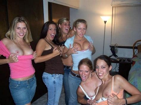Homemade Drunk Amateur Teen College Girls Flashing Porn Pictures Xxx