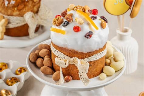 5 самых красивых куличей из московских ресторанов Сити