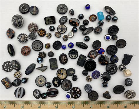 Lot Detail Glass Buttons