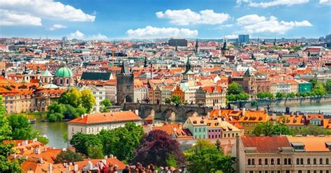 노랑풍선 옐로 Live 통해 발칸·동유럽 상품 공개