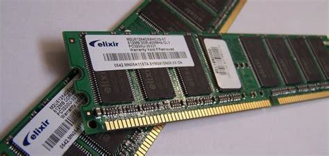 الفرق بين الرام والروم سطور