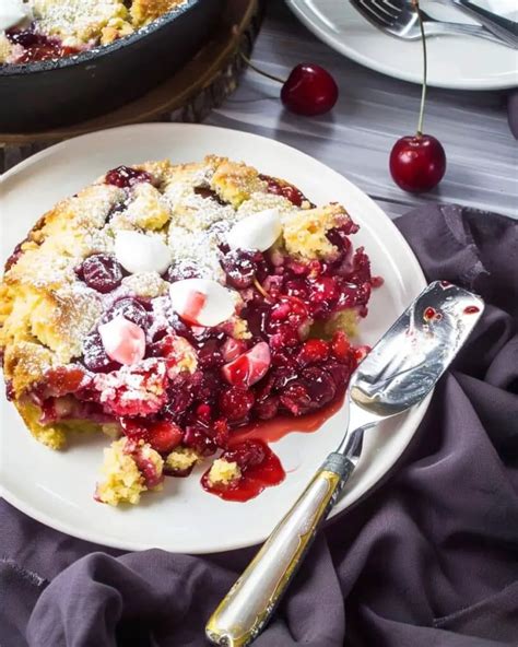 Crock Pot Cherry Dump Cake Chocolatecoveredamy