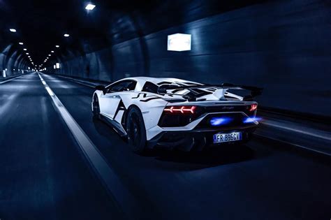 Real Flames On A Lambo Aventador Svj
