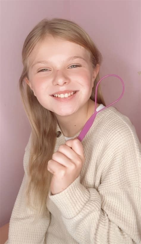 How To Use A Topsy Tail Stylish Life For Moms