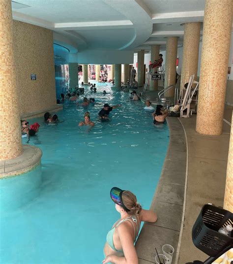 Golden Nugget Las Vegas Pool 2026 Seasonhours Amenities And More