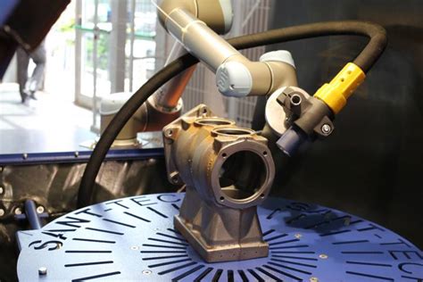 Automated Sandblasting Cabinet With Self Learning Robot