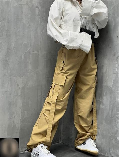 ۱۰ مدل شلوار کارگو دخترانه شلوار کارگو با تیشرت لانگ