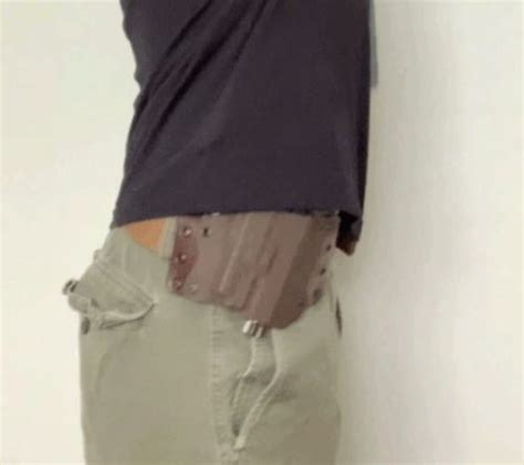 7 Movements That Give Away Your Concealed Carry Advantage And How To