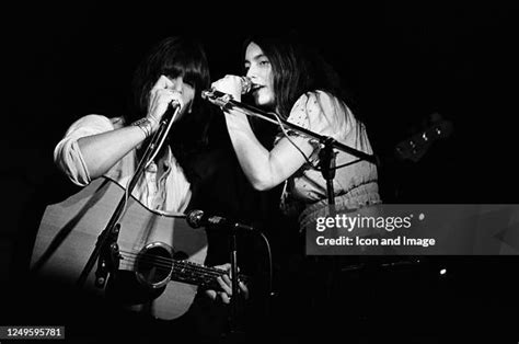 Gram Parsons Photos Photos And Premium High Res Pictures Getty Images