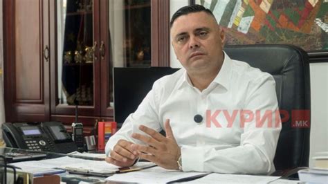 ЗЕЛЕНСКИ го одликува МИТКО ЈАНЧЕВ со орден за заслуги Курир