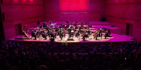 ФЕЉТОН Пат околу Македонската филхармонија за 80 години Рацин мк