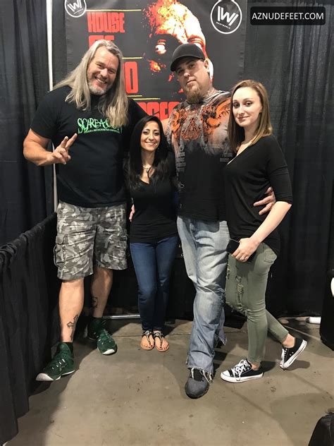 Shari Debenedetti Feet Aznudefeet