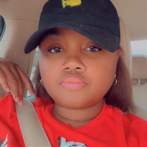 Nicole Andrena Simpleiamazing • Threads Say More