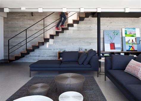 Pitsou Kedem Uses Raw Materials To Renovate Y Duplex Penthouse