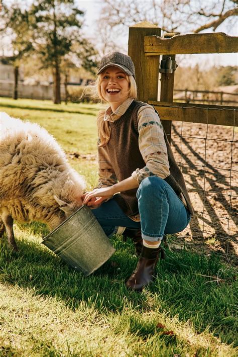 English Countryside Aesthetic Farm Girl Style Country Outfits Women