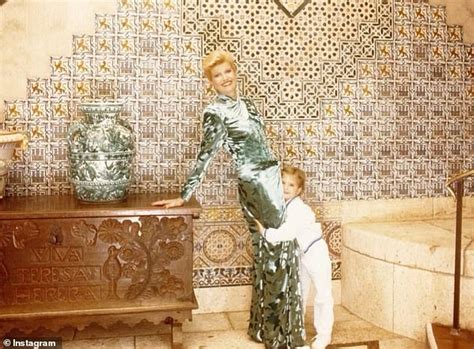 Exclusive Ivana Trumps Cordoned Off Grave Is Barely Visible In