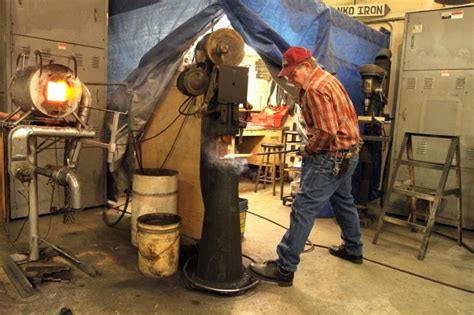 Forging Steel Florence Knife Maker Uses Centuries Old Technique In