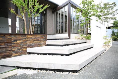 蹴込み階段でおしゃれに 株式会社清光園