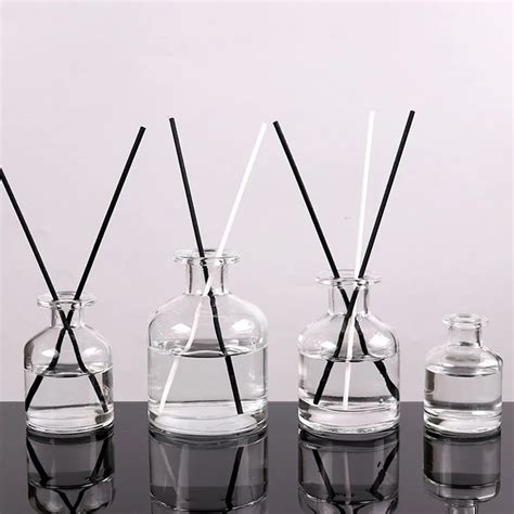 Luxury Round Empty Reed Glass Diffuser Perfume Bottle For Home Buy Clear Empty 50ml 200ml