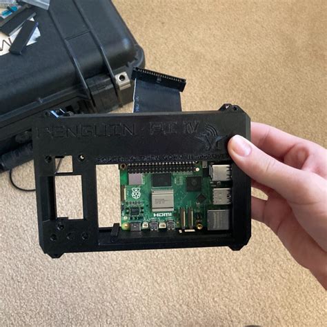 Penguin Pi Raspberry Pi Handheld Hackaday Io