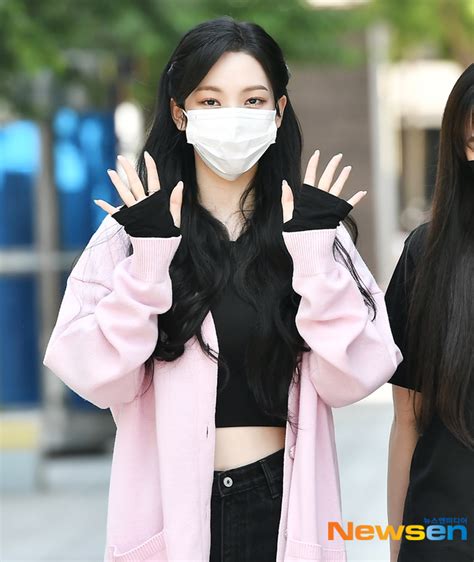 에스파 카리나 아름다운 미소 [포토엔hd] 네이트 연예