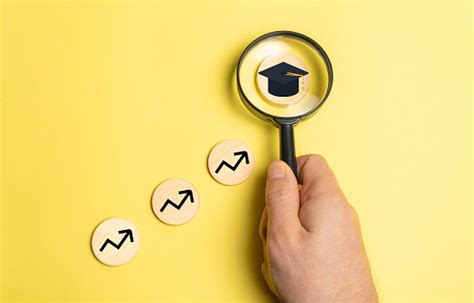 졸업을 달성하기 위한 목표의 개념 성공으로 이어지는 전략 및 단계 개발에 대한 스톡 사진 및 기타 이미지 개발 검사 보기 경영자 Istock