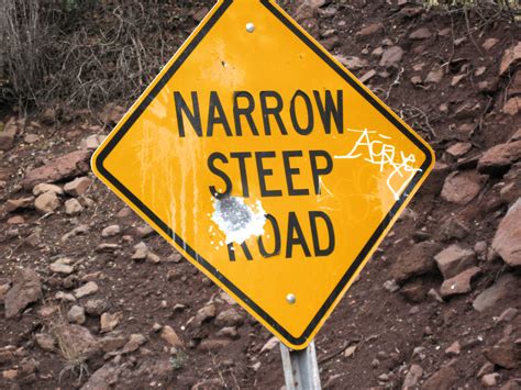 무료 이미지 기호 흙 도로 표지판 노랑 간판 레인 플라스틱 교통 표지판 4416x3312 225469 무료 이미지 Pxhere