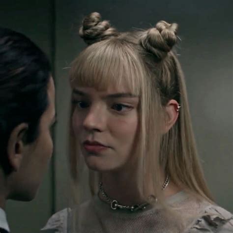 Pin De I Stole Time Em New Mutants Fotos De Filmes Atrizes Novos Mutantes