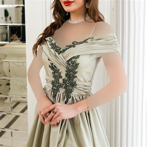 مدل لباس دکلته مجلسی جدید و آستین دار لباس دکلته شب