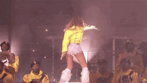 Beyonce Twerking  Beyonce Releases Sorry On Youtube Starring