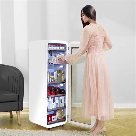 Купить холодильник для косметики и напитков Meyvel MD105-White с ...