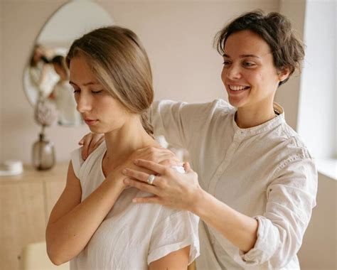 What Are Controlled Articular Rotations Saunders Physiotherapy