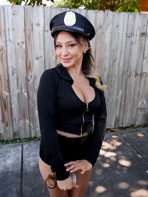 Pornstar Mads Flores