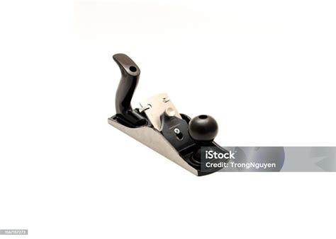 플라스틱 손잡이 윤곽이 있는 그립과 흰색 배경에 격리된 조정 가능한 강철 합금 블레이드가 있는 내구성 있는 주철로 만든 새로운 벤치 핸드 플레인 0명에 대한 스톡 사진 및