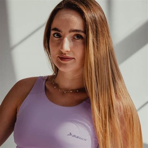 Тренер по йоге йога массаж Yuliyayogakst • Threads Say More