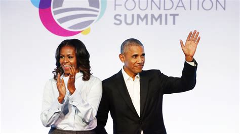 Barack Michelle Obama Sign Multi Year Netflix Production Deal