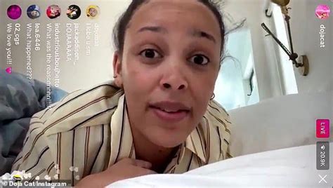Doja Cat No Makeup The Singers Natural Beauty Revealed In Candid Pictures