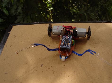 Robotech Maker Arduino Light Seeking Robot