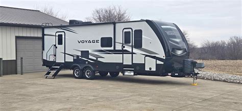 2021 Winnebago Voyage 2831rb Travel Trailer King Bed Solar