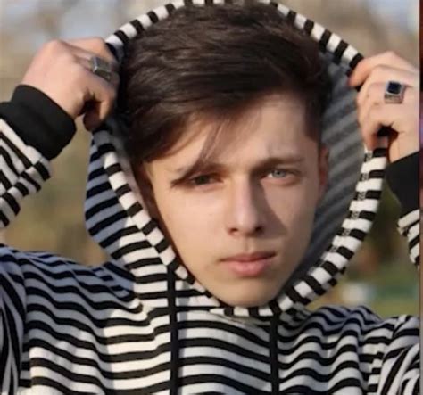 Loabat On Twitter من پویااحمدپورپسیخانی هستم من کشته شدم، در