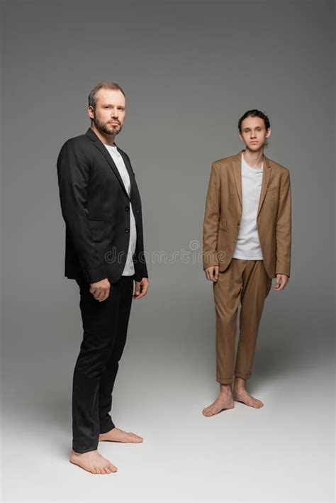 Pai Bem Vestido Foto De Stock Imagem De Paternidade 277038382