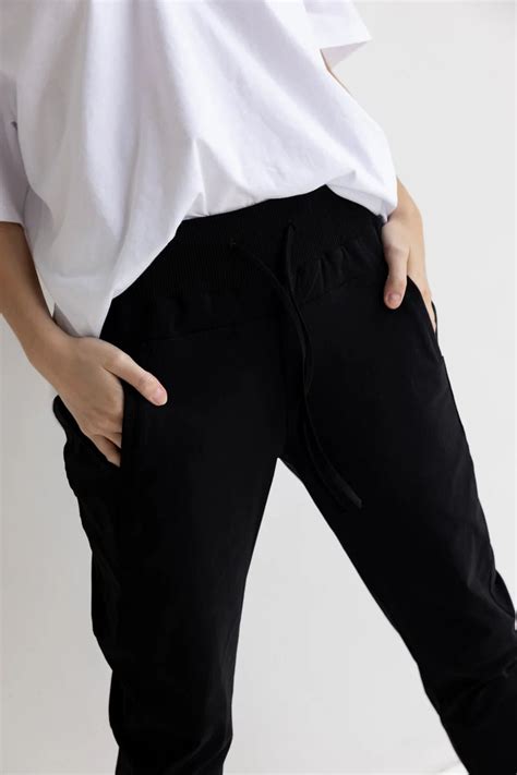 Alexandra Joey Pants Black Stanleyandstone