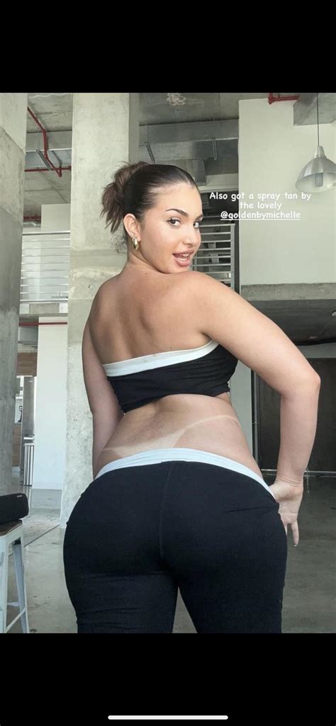 EmelyHernandezFanfix