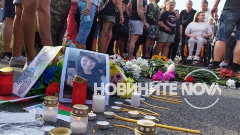 Стотици мотористи затвориха пътя Плевен Ловеч след катастрофата при която загинаха трима души