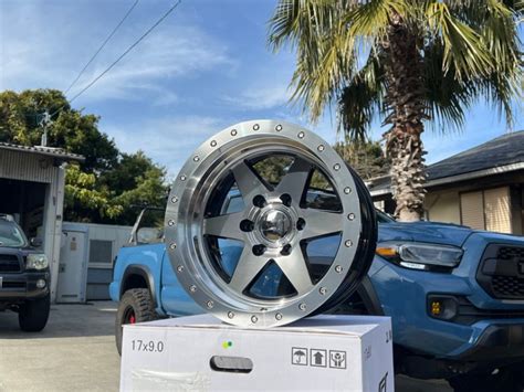（日本正規代理店！取り寄せ対応！）scs（stealth Custom Series Wheels ステルスカスタムシリーズ） Br6