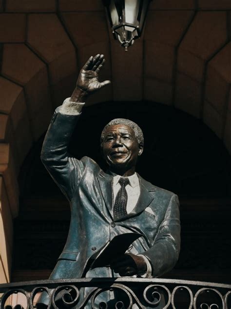 Mandelas Journey From Prisoner To President Scintilla