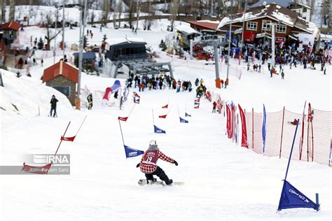 صور مسابقات التزلج على الجليد في طهران